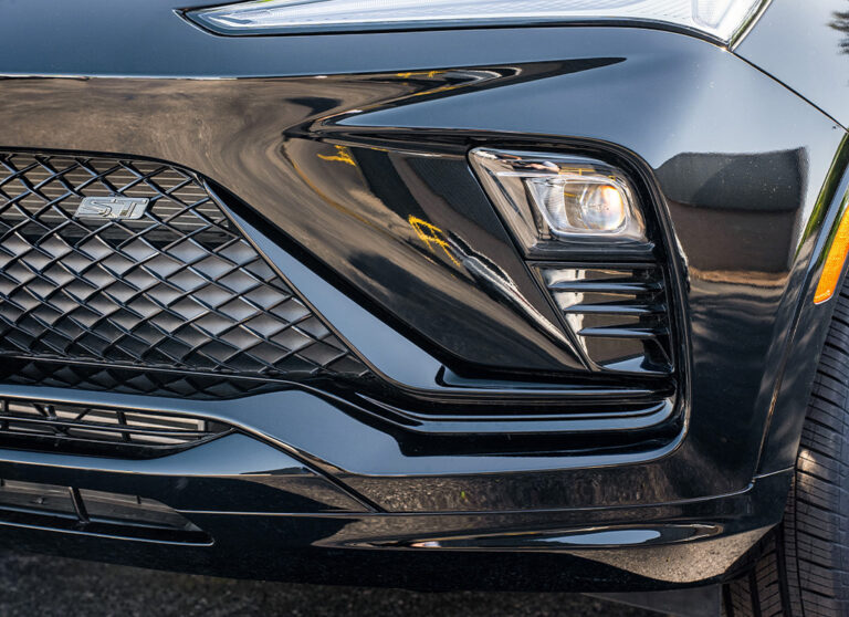 Blackout Styling on a 2025 Buick Envista – VIP Auto Accessories Blog